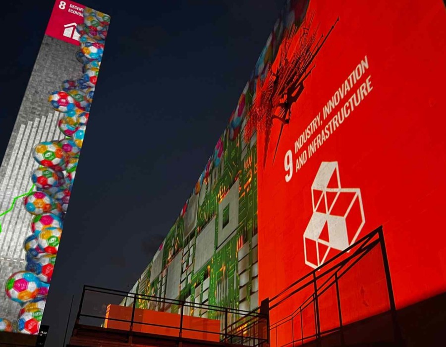 Projection Mapping UN Headquarters NYC - FIFA World Cup